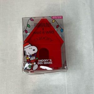 Snoopy | Makeup | Wet Wild Snoopy Peanuts Christmas Limited Edition ...